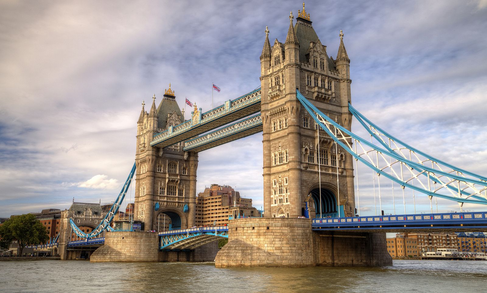 泰晤士河遊船+倫敦眼門票 TWD 1,470起 | Jourtrip