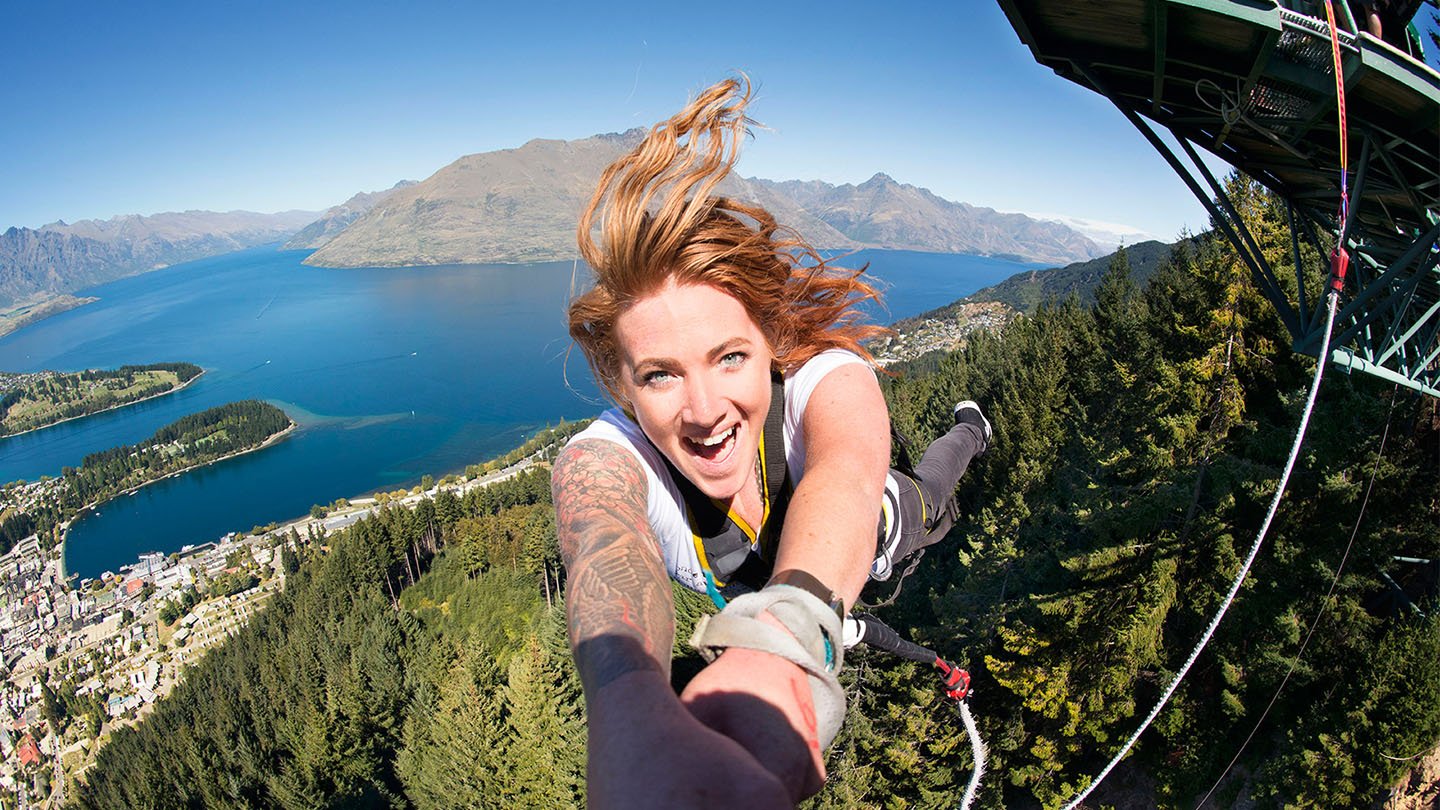 皇后鎮高空彈跳 TWD 4,039起 | Jourtrip